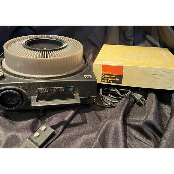 Kodak | Other | Vintage Kodak Medalist Ii Carousel Slide Projector W ...